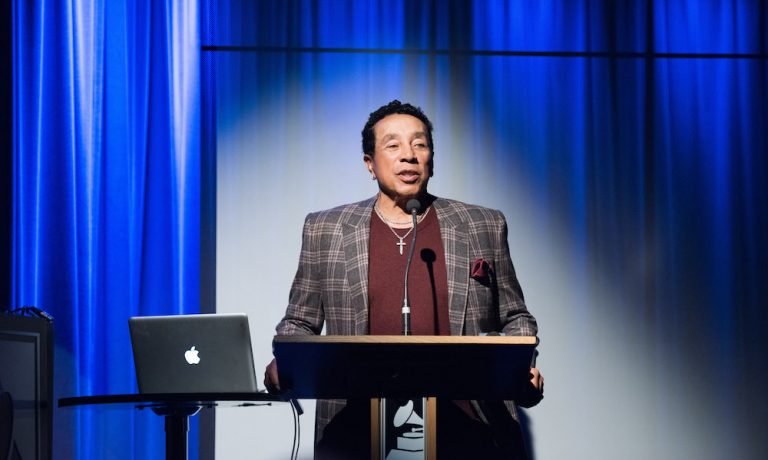 Mary, Martha & Dennis Join Smokey Tribute - uDiscover