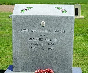 Memphis Minnie – The Best Thing Goin' In The Woman Line