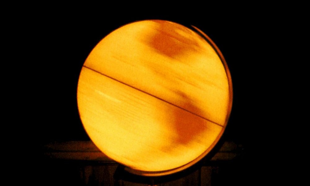 Parachutes coldplay album cover - giantlockq