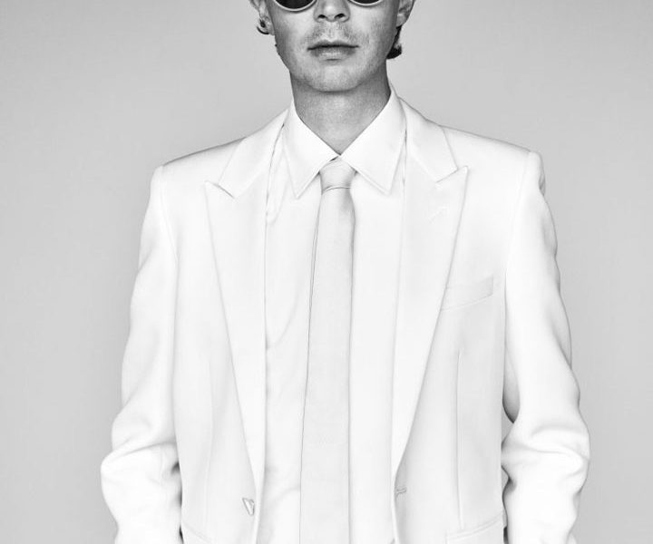 Beck Discusses His “Complex” New Album ‘Colors’