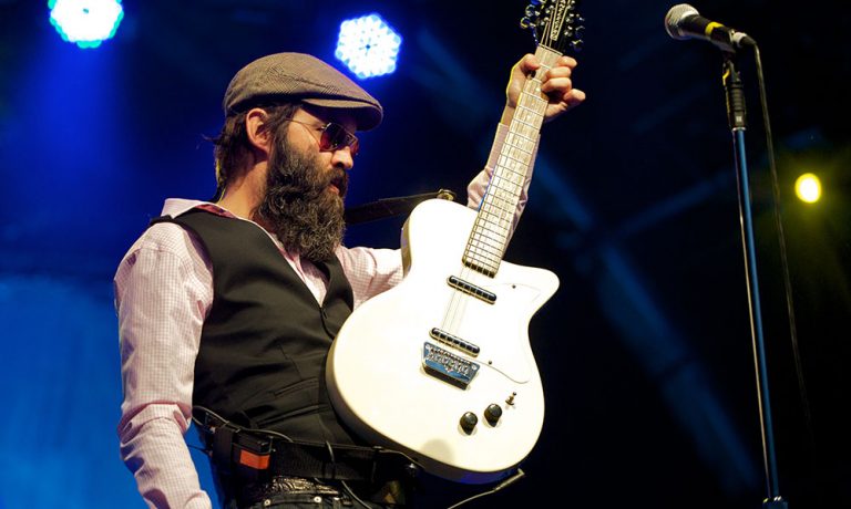 EELS - The Most Idiosyncratic Pop And Rock Music | uDiscover Music