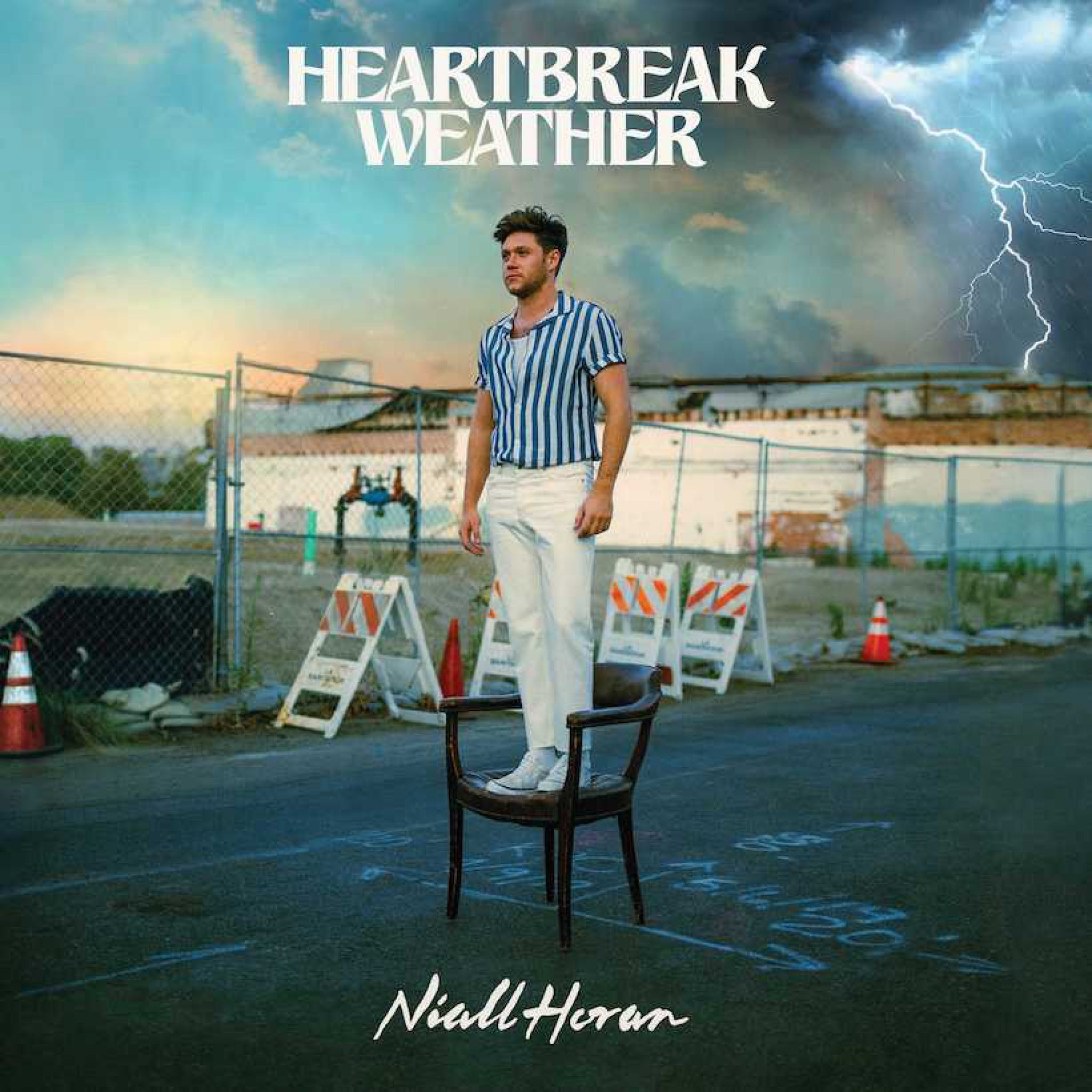 Niall Horan Releases ‘Heartbreak Weather’, Shares New Video | uDiscover