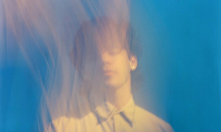 Peter Manos Releases Companion Film To ‘Do You Turn Red?’ | uDiscover