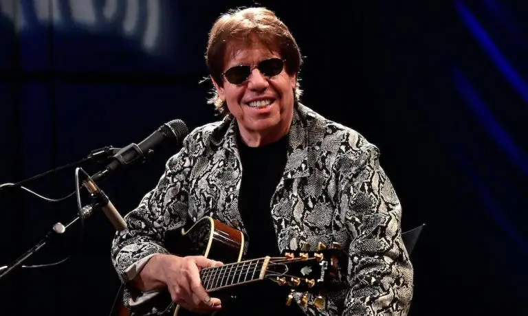 Win A One-On-One Virtual Meeting With George Thorogood | uDiscover