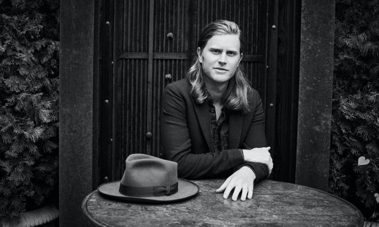 The Lumineers’ Wesley Schultz Announces Solo Debut, ‘Vignettes’
