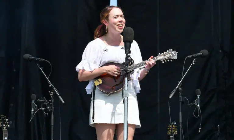 Sarah Jarosz Releases 'Up In The Clouds' From NPR Song Project
