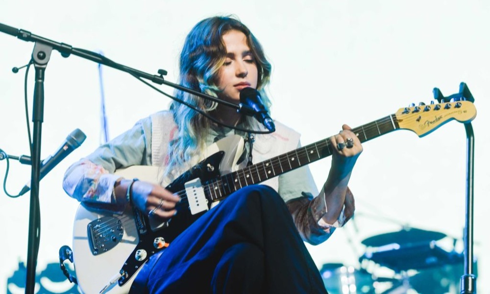 Clairo Announces North American Tour With Arlo Parks