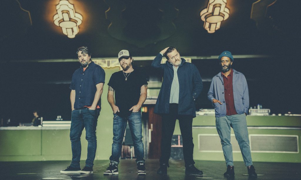 Elbow Shares Beautiful Performance Video For ‘Flying Dream 1’