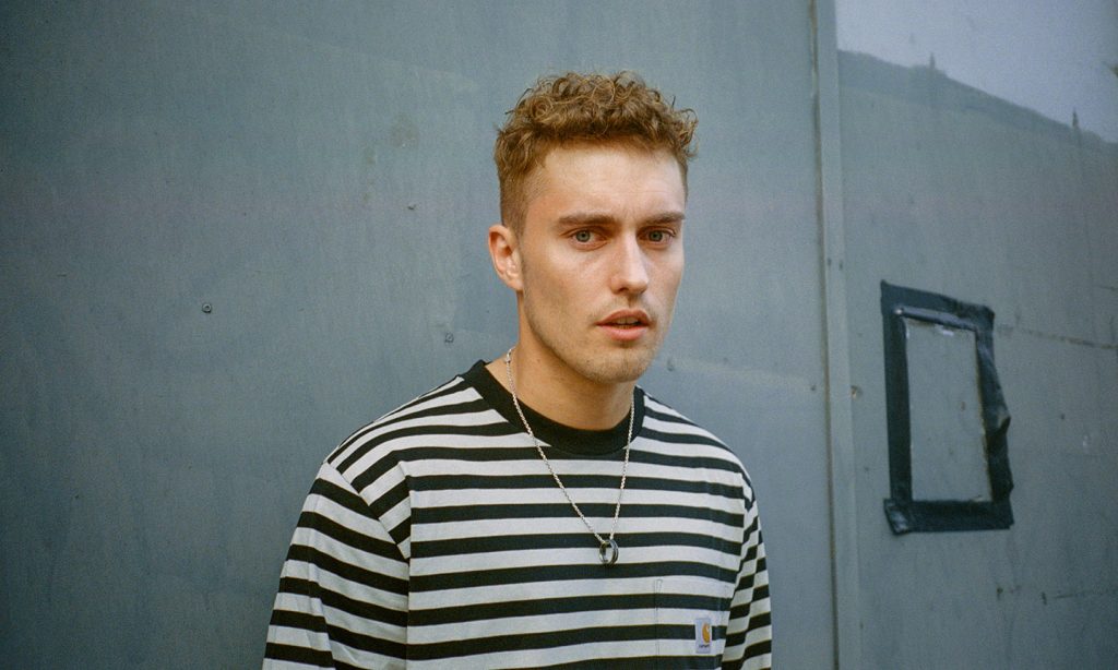 Sam Fender Covers Bruce Springsteen For Apple Music Home Session