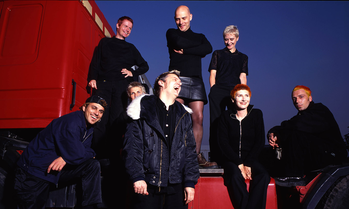 Chumbawamba’s ‘Tubthumping’ Featured In Intuit’s QuickBooks/Mailchimp ...