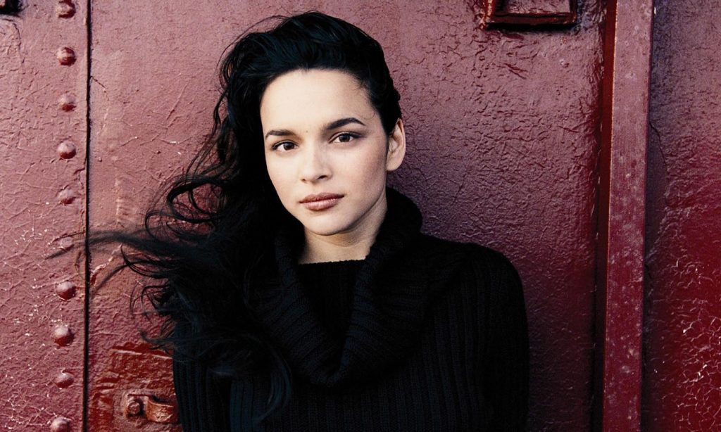 Unheard Original Previews Norah Jones‘ Expanded ‘Come Away With Me’