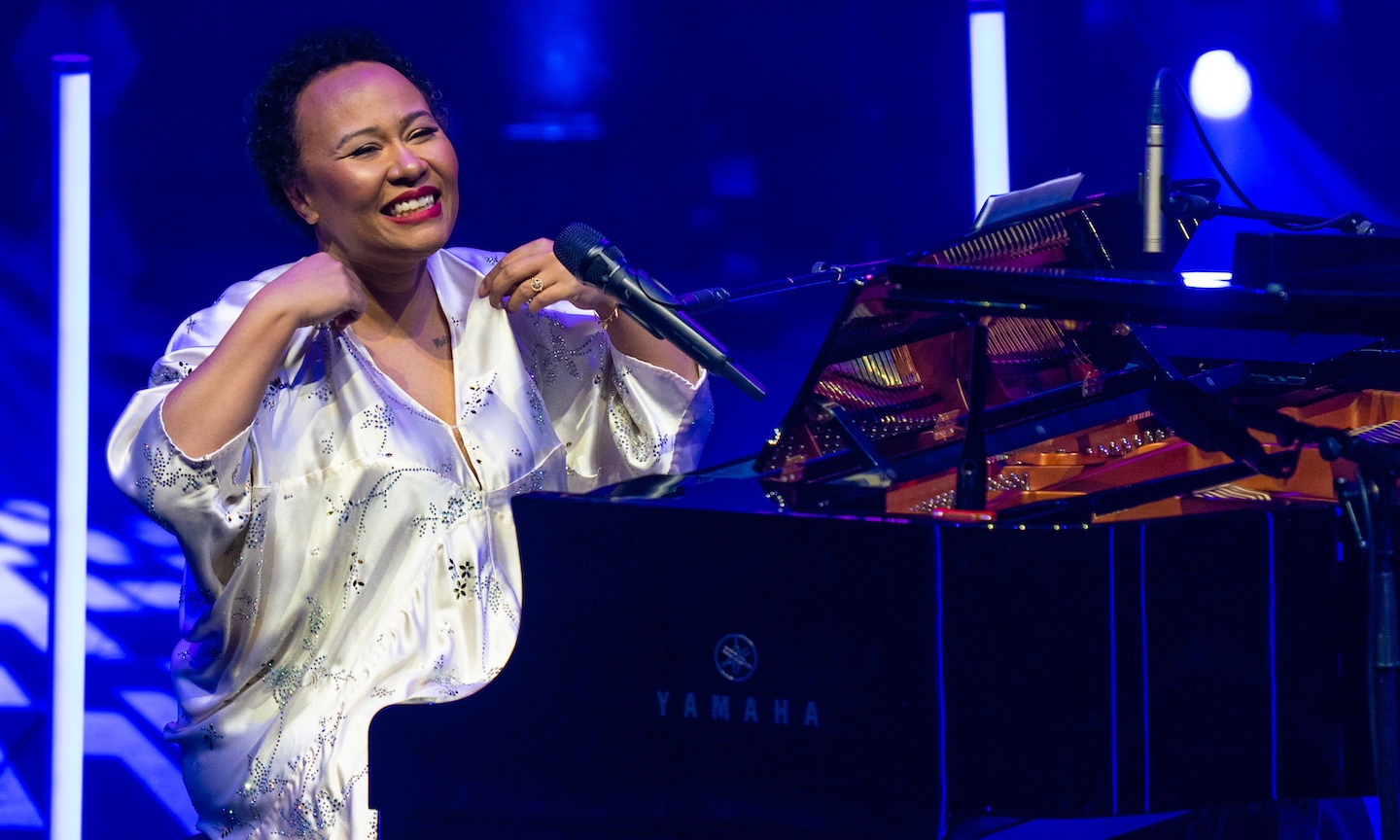 Listen To Emeli Sandé’s New Single, ‘Oxygen’