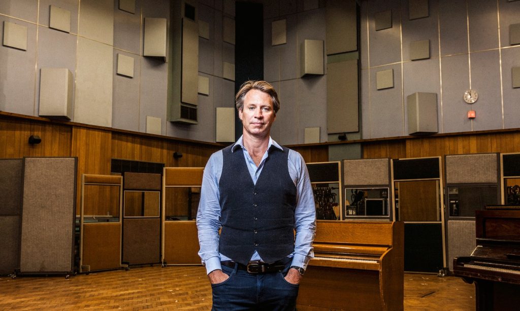 Giles Martin Joins Zane Lowe To Discuss The Beatles’ ‘1’