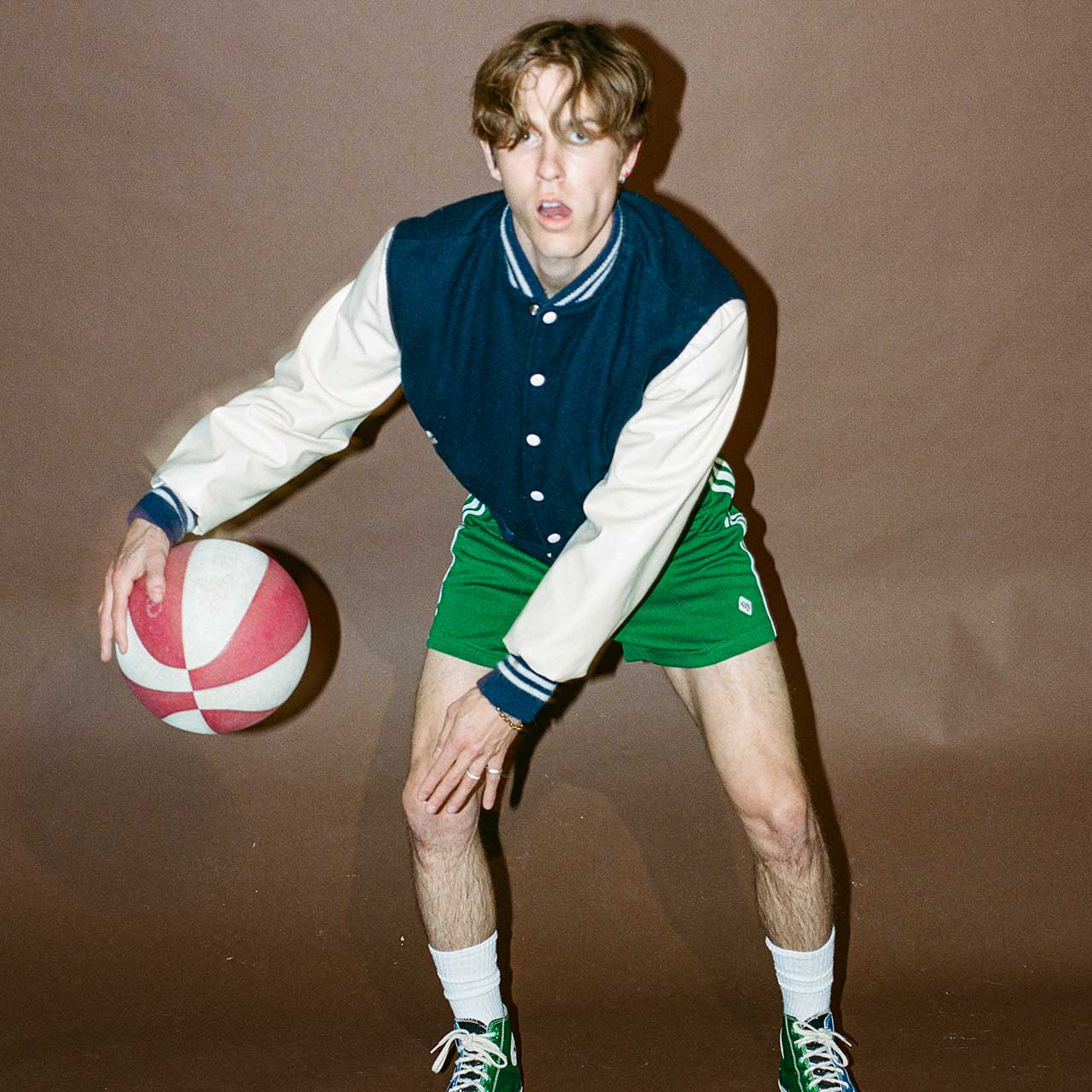 Dreamer Boy Returns With Carefree Anthem, ‘JUMPSHOT!’ | uDiscover