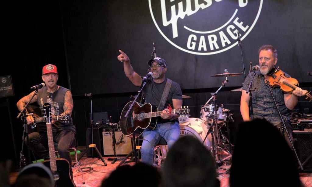 Gibson Gives Donates to National Museum of African American Music