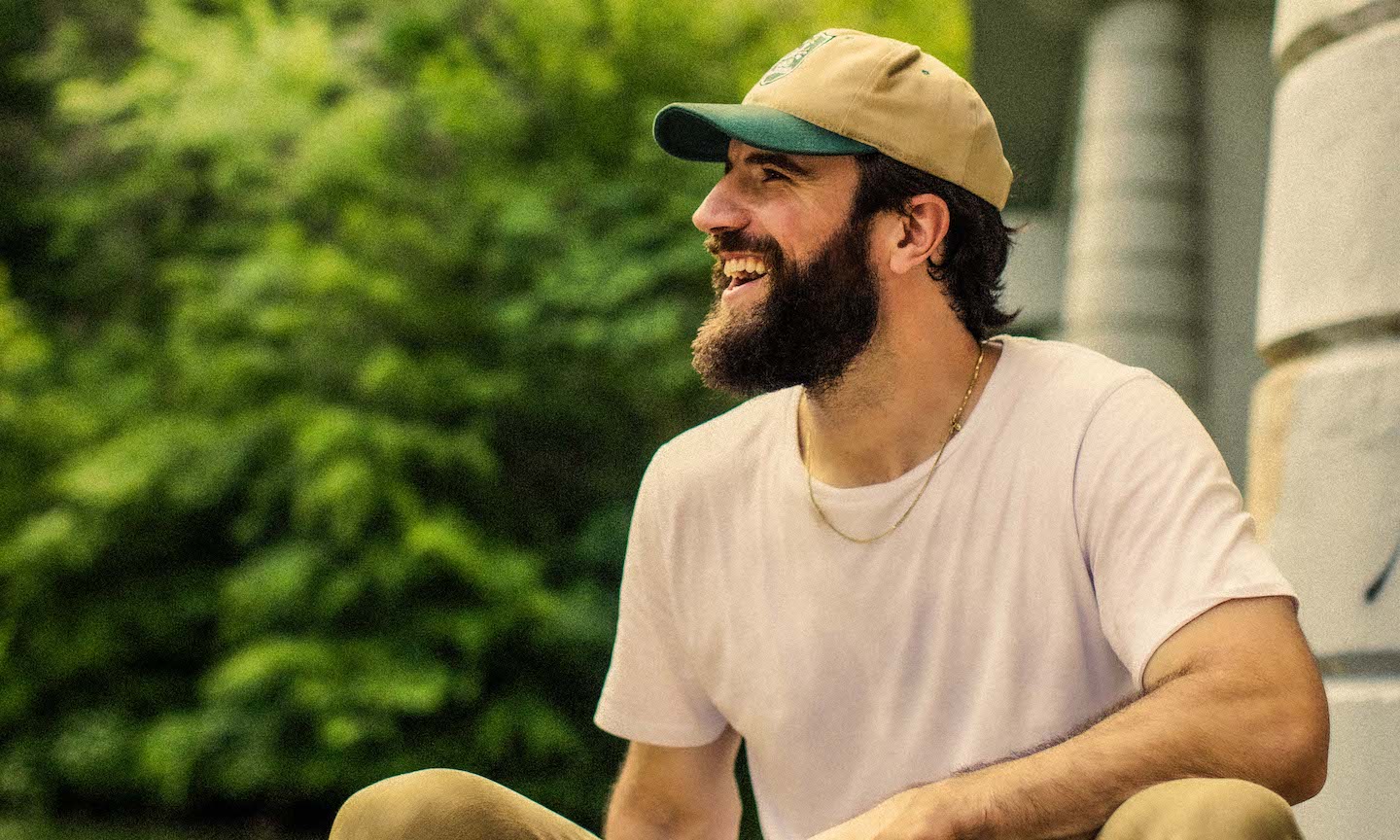 Sam Hunt Kicks Back In ‘Water Under The Bridge’ Video | uDiscover