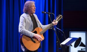 Justin Hayward Prepares For Solo UK Tour, And Looks Ahead To 2023
