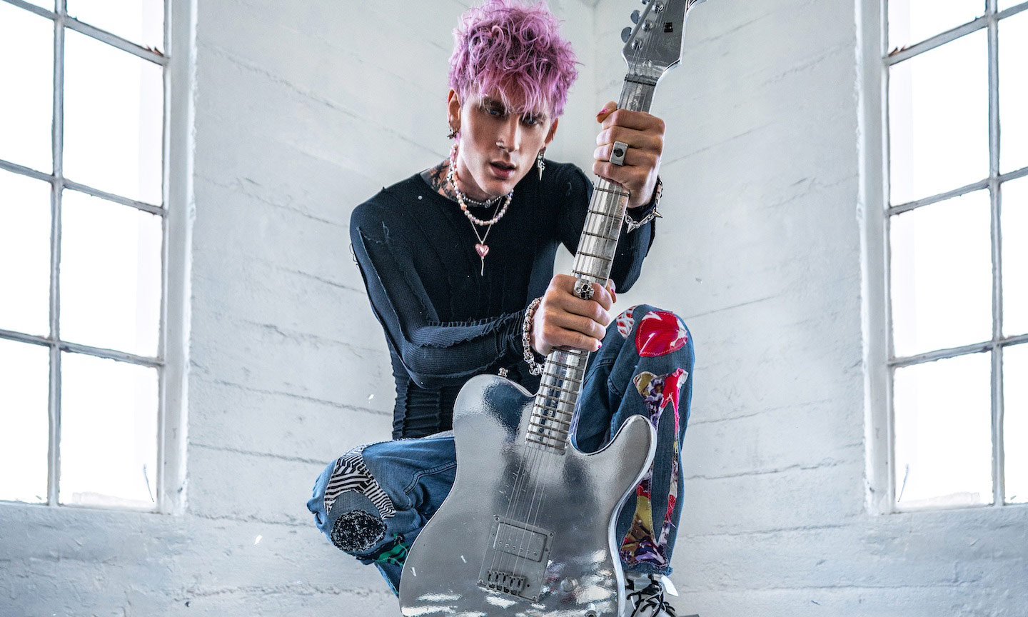 Machine Gun Kelly Shares Live Video Of ‘Fake Love Don’t Last’ For VEVO