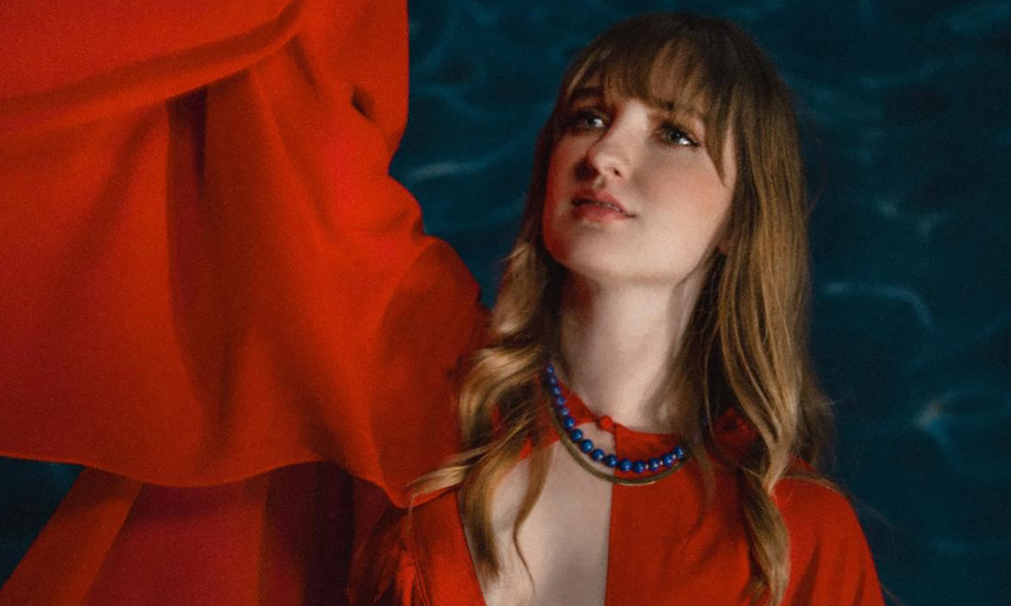 Madison Cunningham Previews New LP On NPR’s ‘Tiny Desk Concerts’