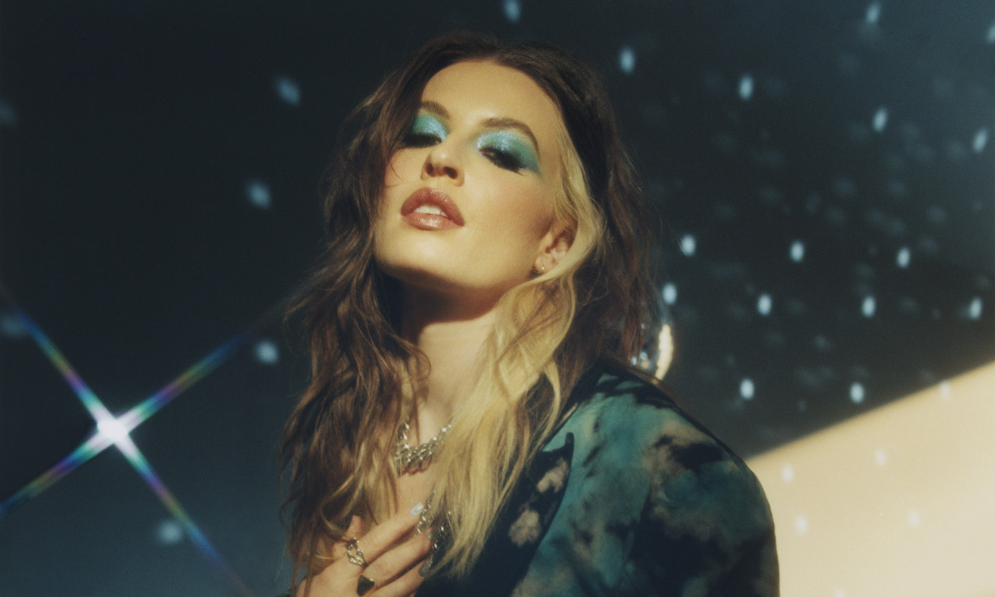 FLETCHER Gets Stuck On An Ex In New Single ‘Sting’ | uDiscover