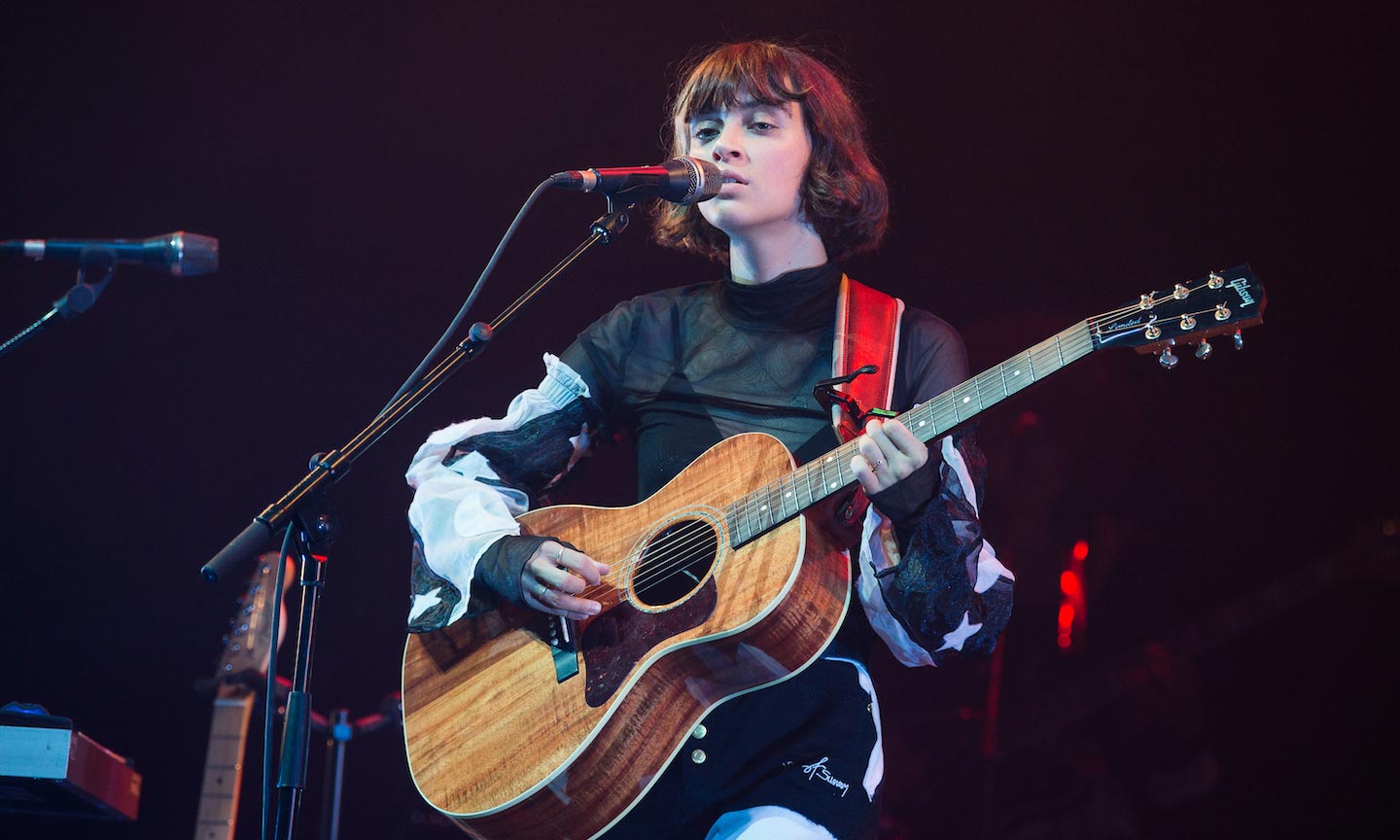 Watch Rising French Singer Pomme’s Dreamy Performance For Circle Sessions