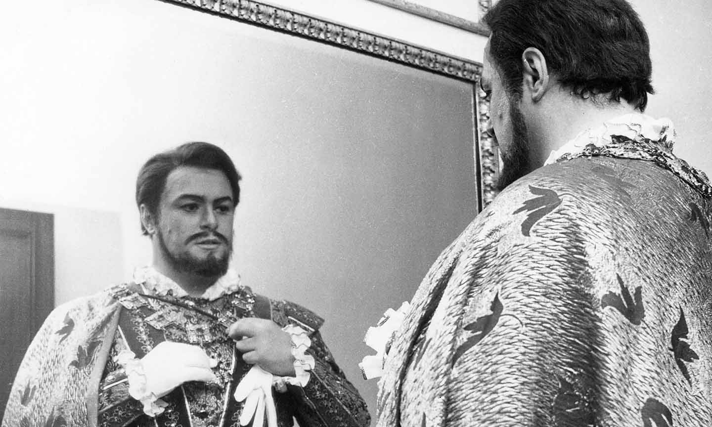 Pavarotti: Essential Early Recordings Including 'Nessun Dorma!'