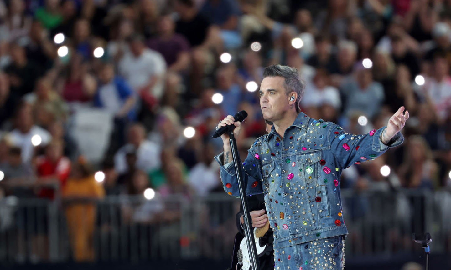 Robbie Williams To Headline 2023 Isle Of Wight Festival