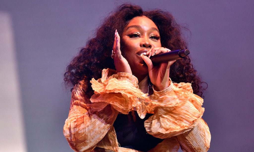 SZA Releases Long-Awaited Viral Hit ‘Shirt’ | uDiscover