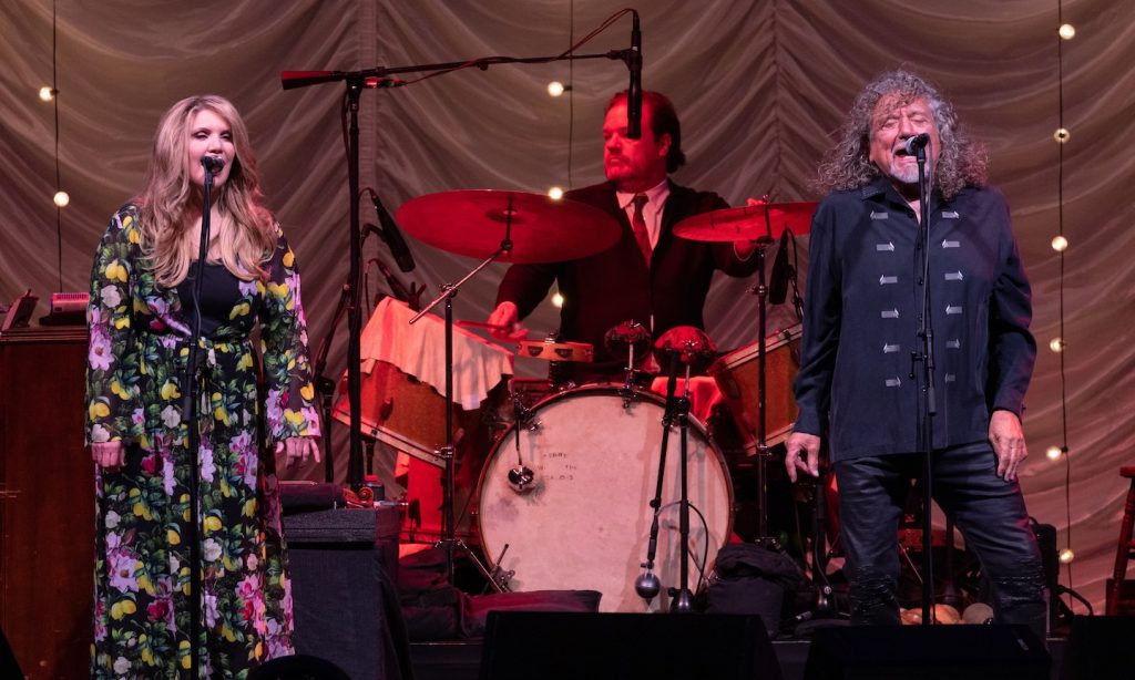 Watch Preview Of Robert Plant And Alison Krauss’ ‘CMT Crossroads’