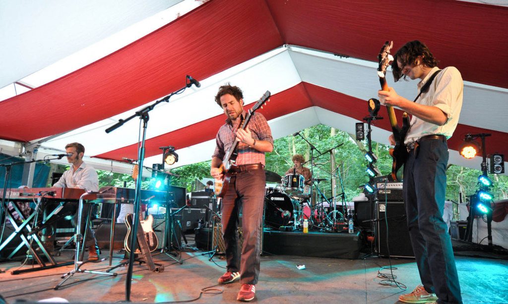 Dawes And Bahamas Unite For Special Streaming Event