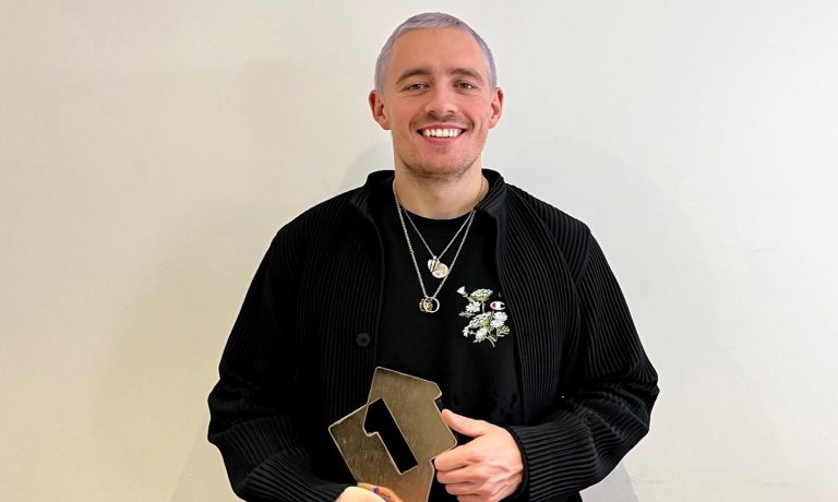 Dublin’s Dermot Kennedy Lands Second UK No.1 Album With ‘Sonder’