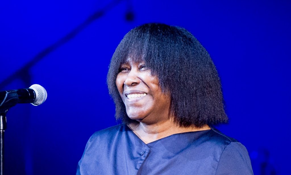 Joan Armatrading Opens Songbook For ‘The Weakness In Me’ Volume
