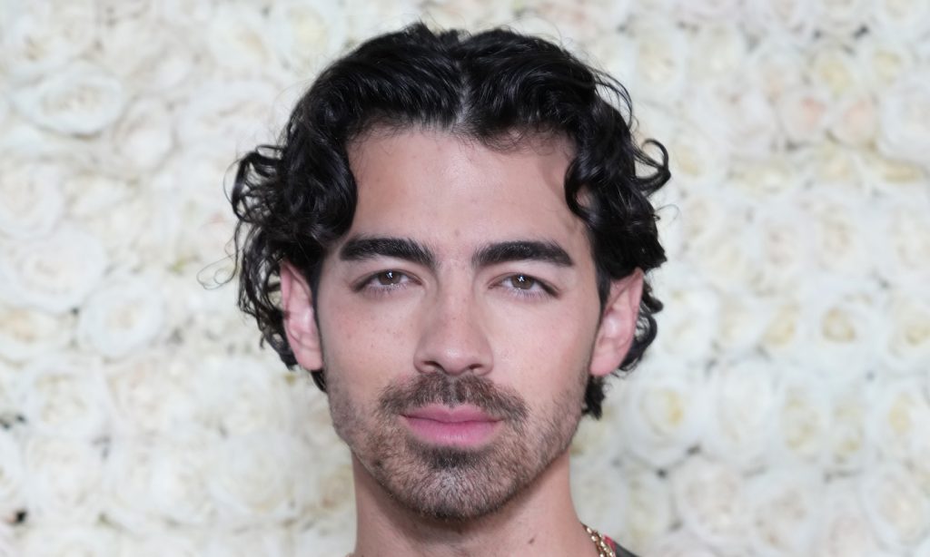 Joe Jonas And Khalid Team Up On Soaring ‘Not Alone’ | uDiscover