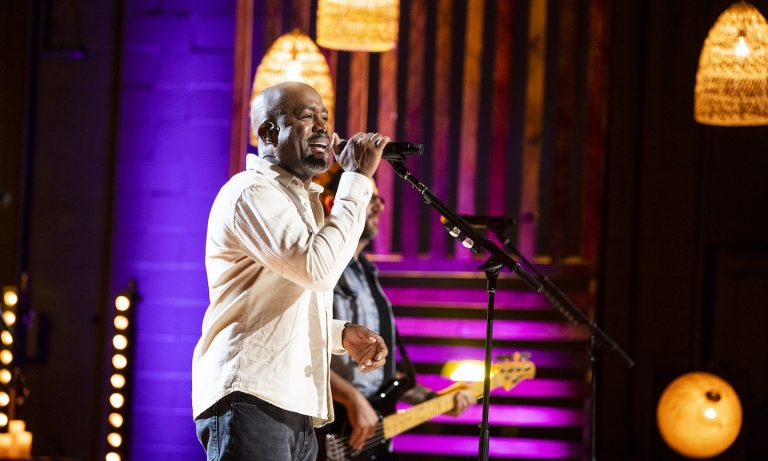 Darius Rucker Enjoys Some ‘Southern Comfort’ On Latest Album Taster