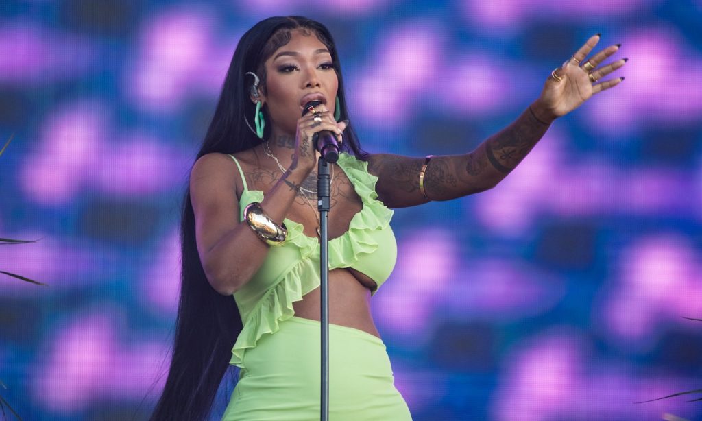 Summer Walker And More Featured On ‘Home For The Holiday’s Vol. 2’