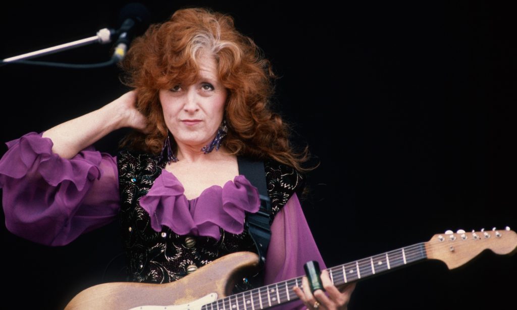 Bonnie Raitt - American Country Blues Singer-Songwriter | uDiscoverMusic