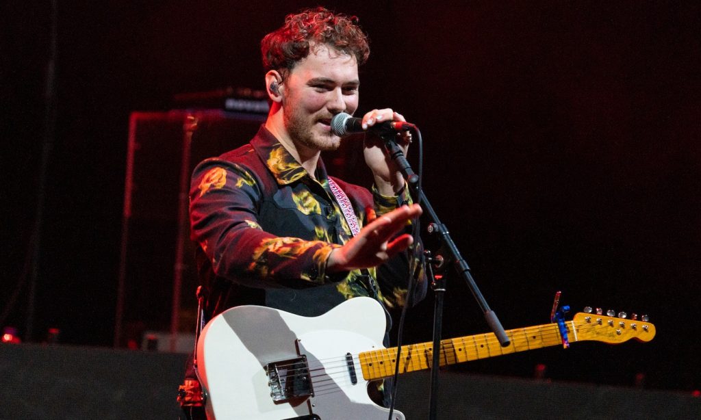 Cian Ducrot Shares ‘I’ll Be Waiting’ Music Video