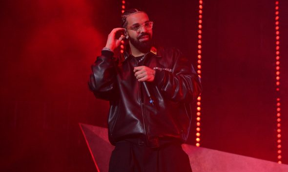 Drake Plays All The Hits At Apollo Theater Debut