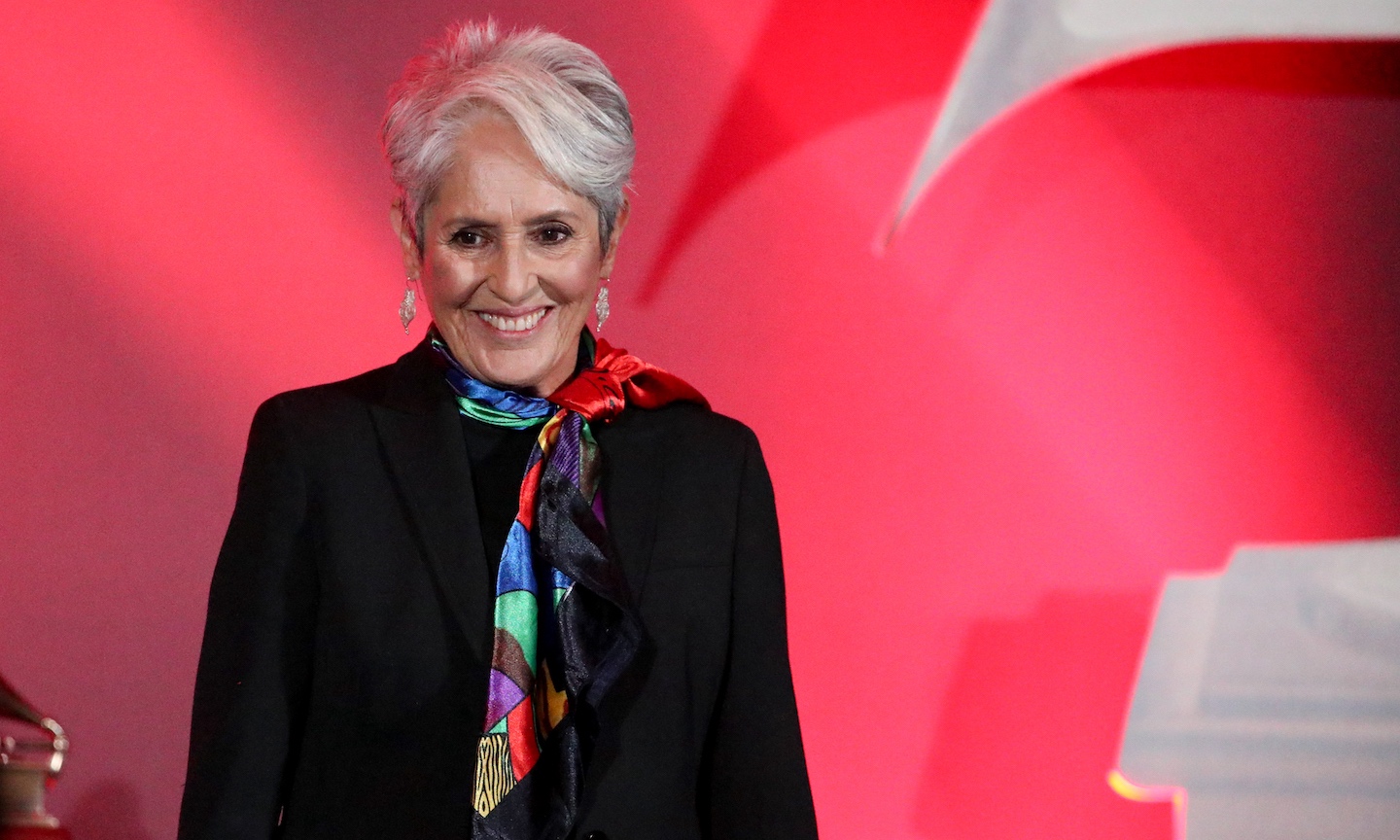Joan Baez Announces New Book ‘Am I Pretty When I Fly?’