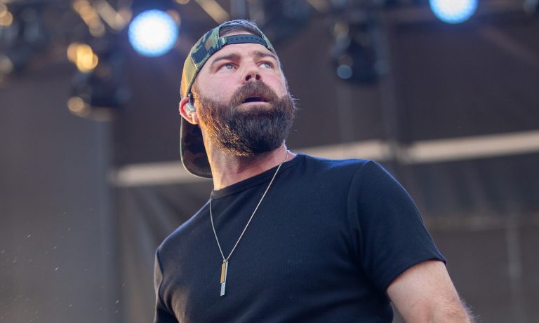 Jordan Davis Lands Country No.1 With ‘What My World Spins Around’