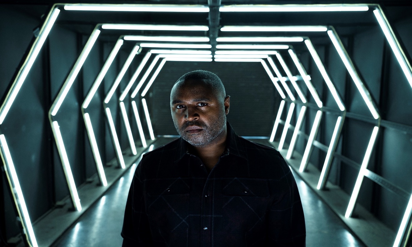 Kendrick Scott Announces ‘Corridors,’ Shares ‘What Day Is It?’