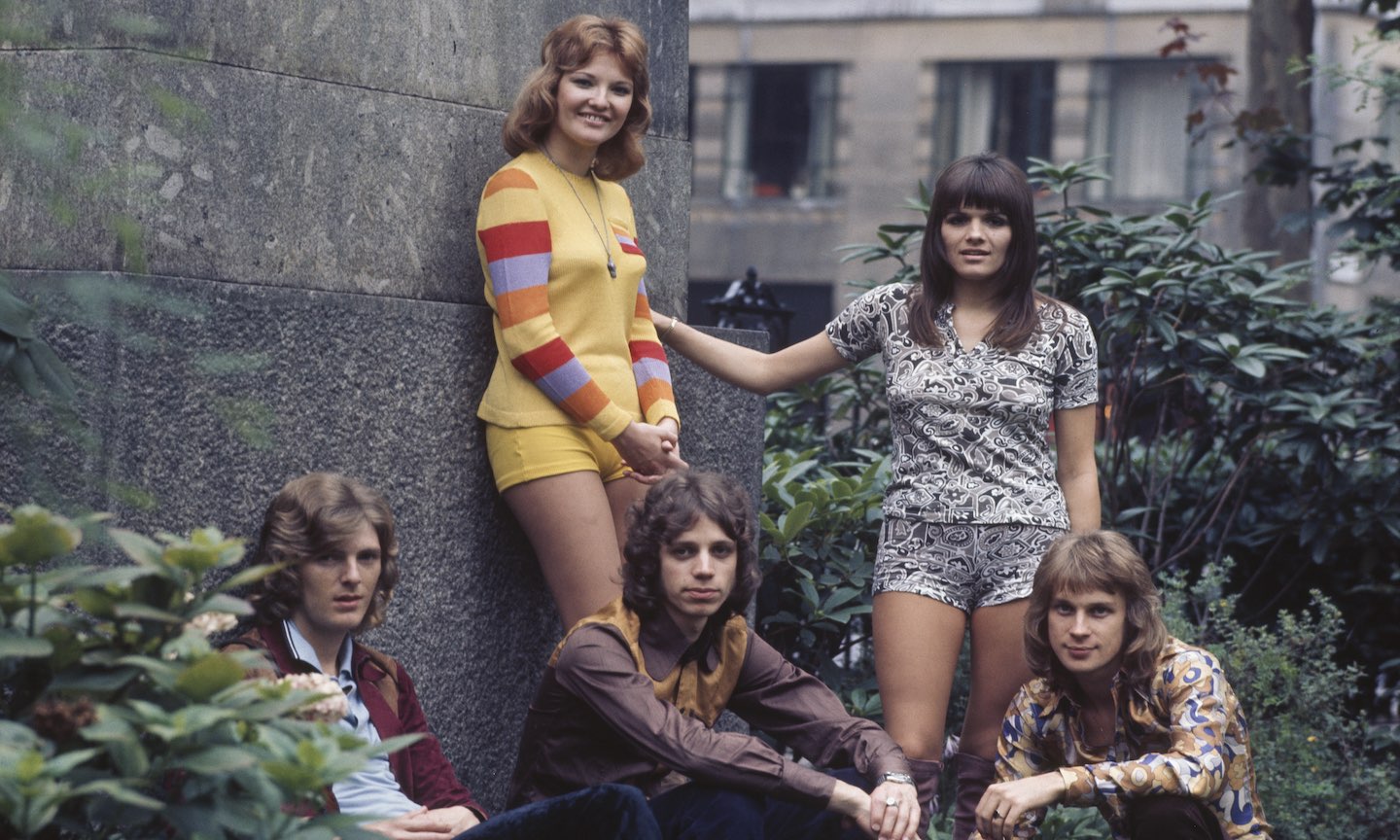 Watch The New Seekers’ Early Elton John Cover On ‘Ed Sullivan Show’