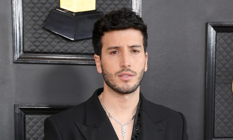 Sebastián Yatra Gets Upbeat On New Single ‘Una Noche Sin Pensar’