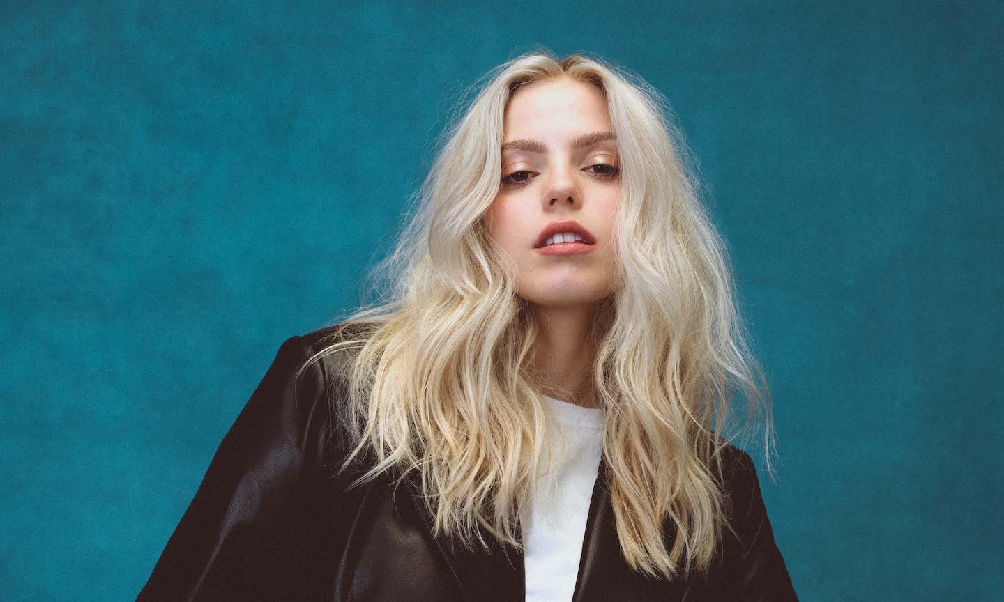 Reneé Rapp Embraces Her Wounds In ‘Bruises’ Video | uDiscover