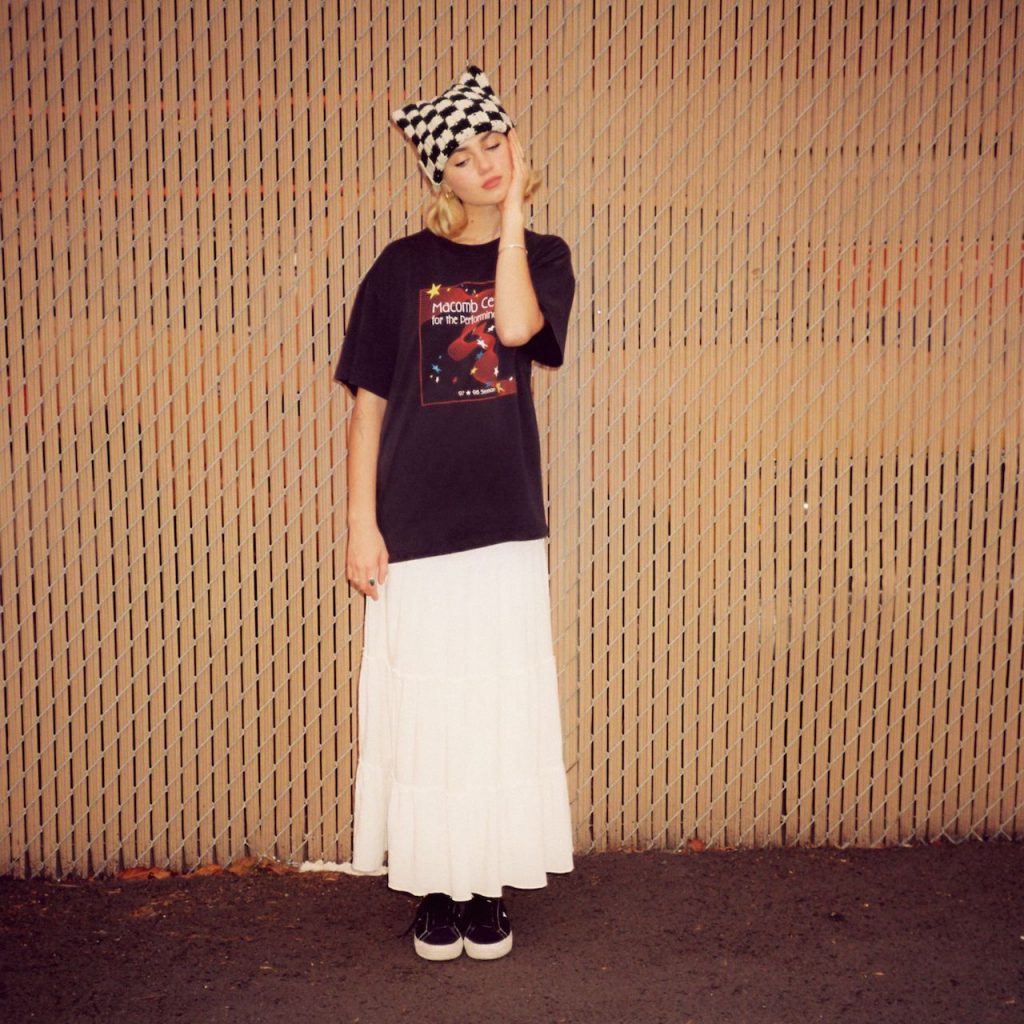 Claire Rosinkranz Announces Details Of Debut Album ‘Just Because’