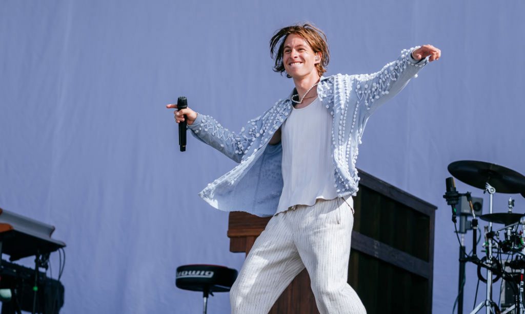 Watch The Video For Giant Rooks’ New Single Bedroom Exile