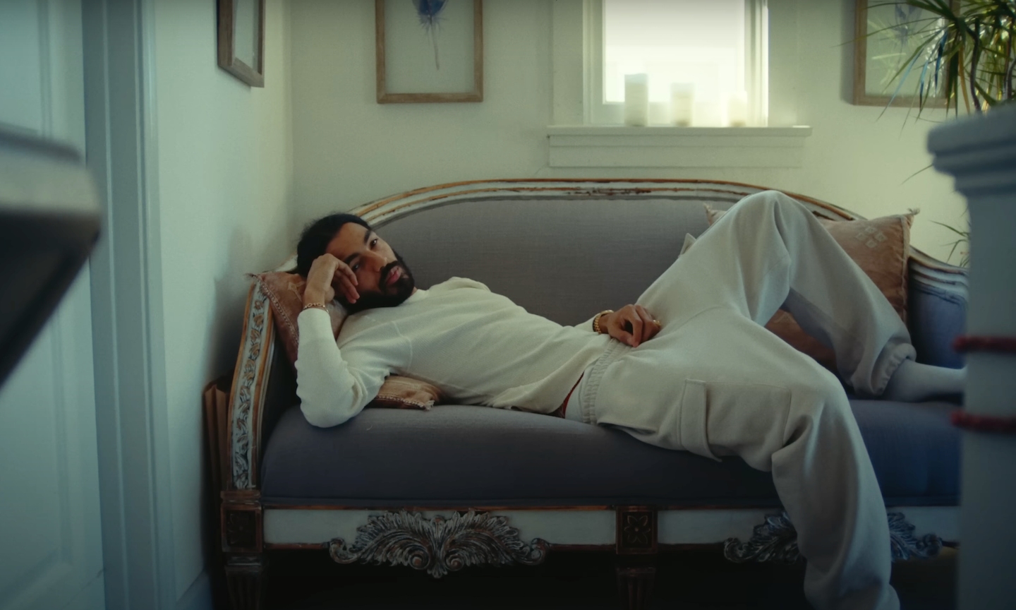 Navy Blue Shares ‘The Medium/Pillars’ Video From ‘Ways Of Knowing’