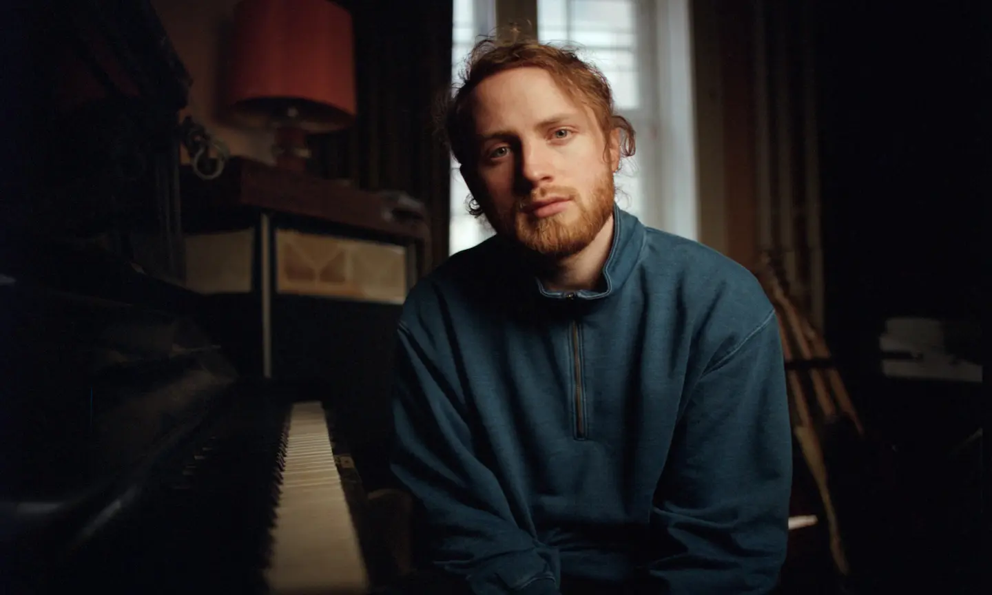 Swedish Singer-Writer Benjamin Gustafsson Previews Decca US Debut