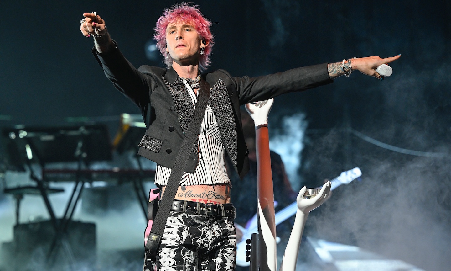 Machine Gun Kelly Set To Bring ‘Live From Cleveland’ To Movie Theaters