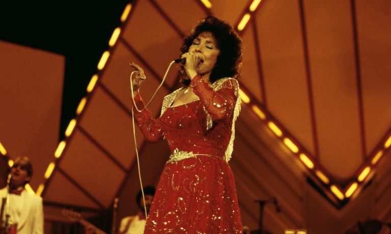 Loretta Lynn Flies On ‘A Song And A Prayer’ In Posthumous New Book